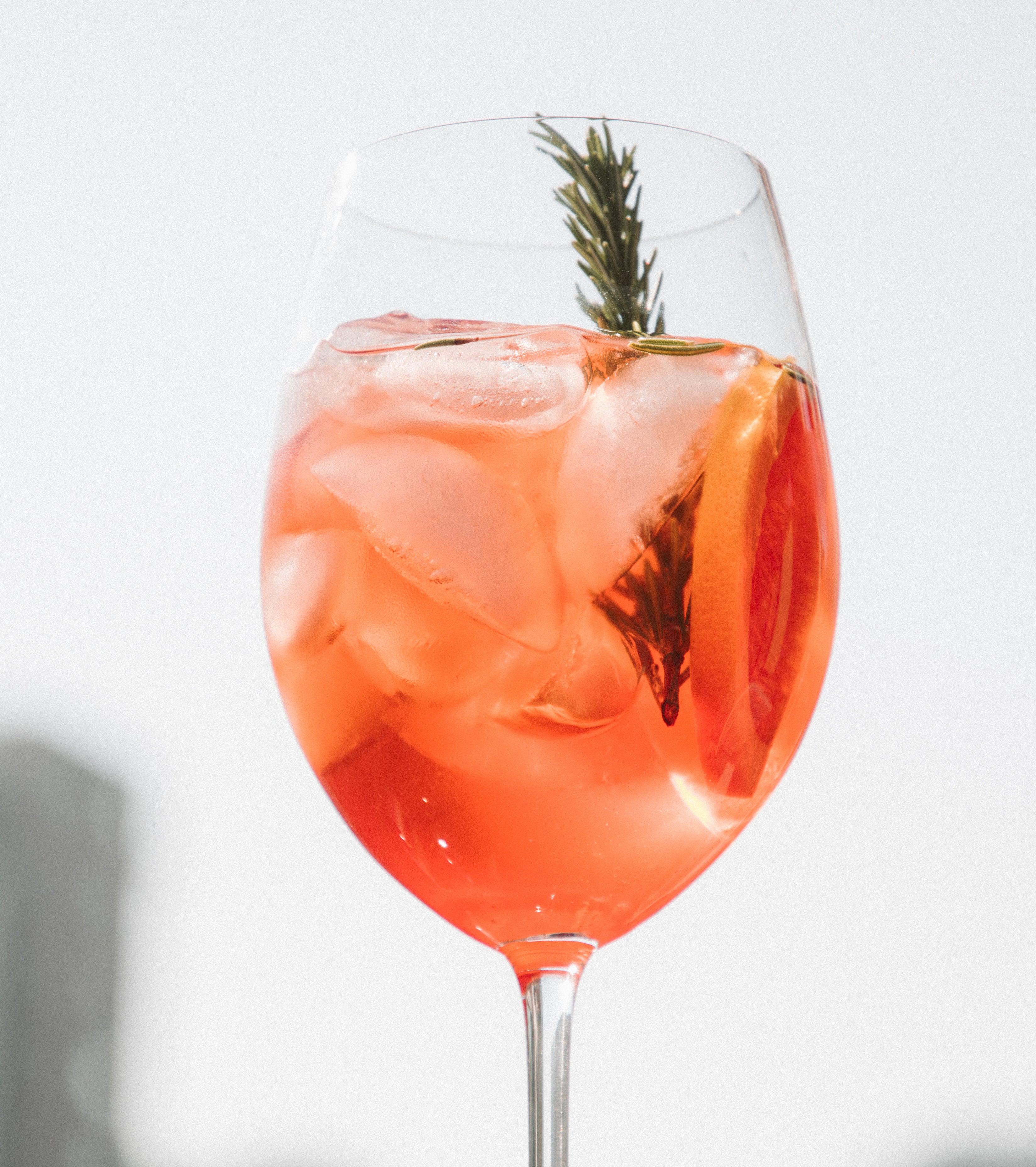 Rosemary Solstice Spritz – Veso